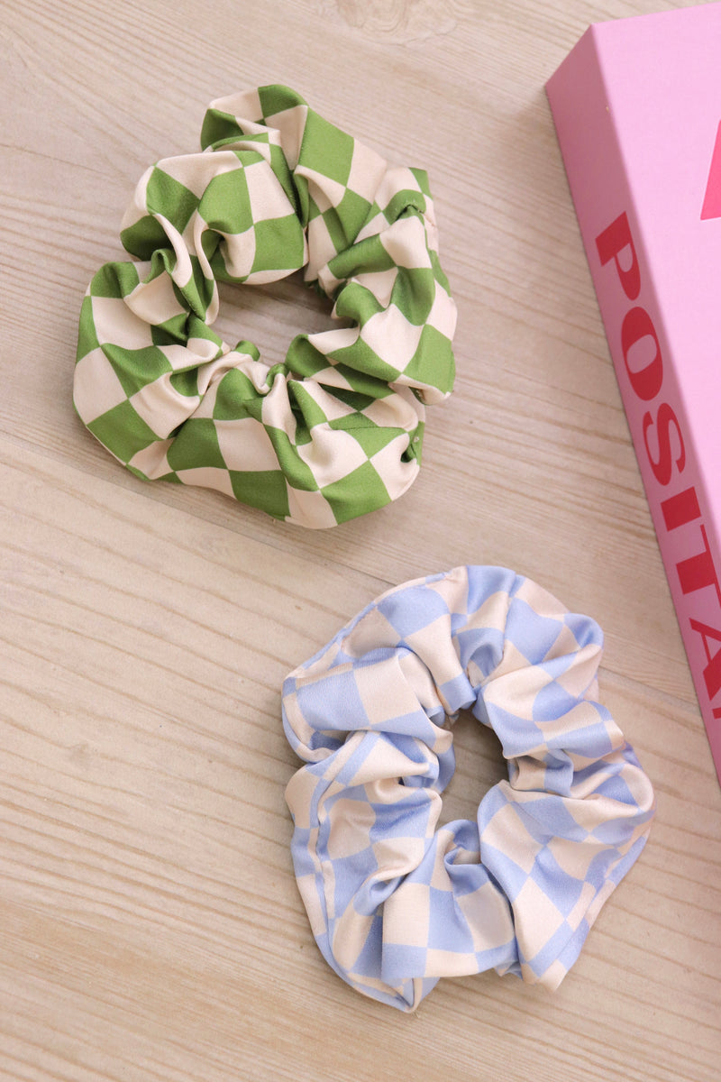 Checkered Hair Scrunchie – Colorful Natalie